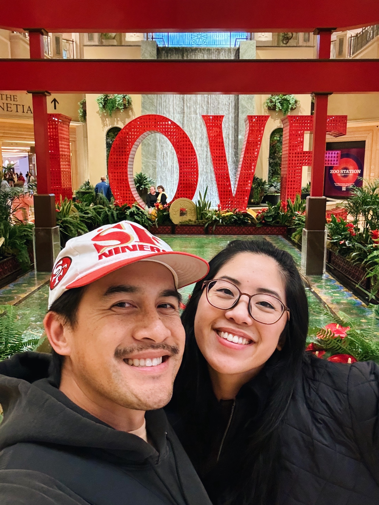 About us - GoVegasGuide